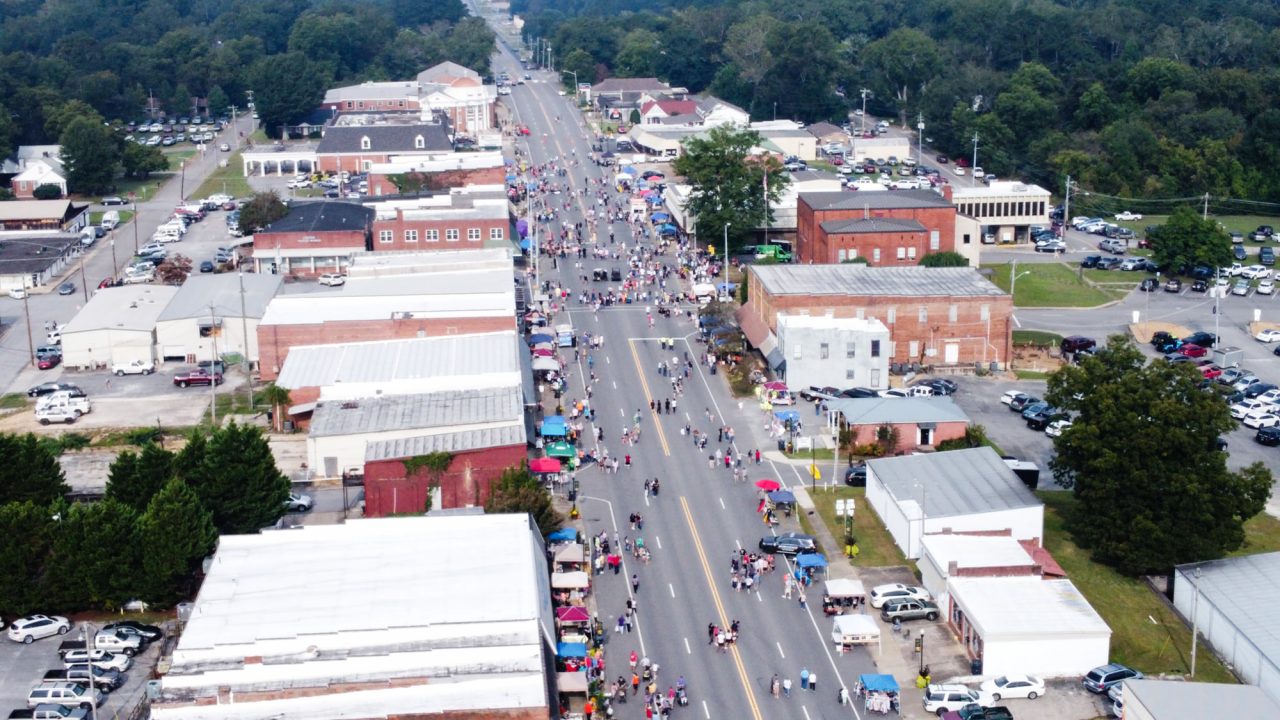 Experience The Groves of Town Centre